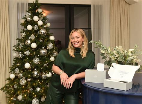 Hilary Duff Is Pregnant With Baby No See Her Holiday Card Announcement