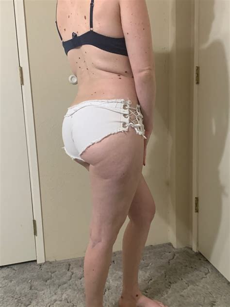 Bubble Butt In Booty Short And Cameltoe 11 Pics Xhamster