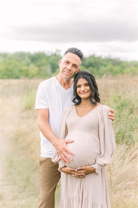 How to Use Your Maternity Photos | Grimsby, ON - Reflections by Karen Byker