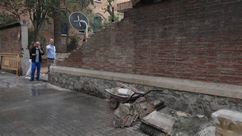 Un Muerto Y Una Herida Tras Chocar Un Camión Contra Un Muro