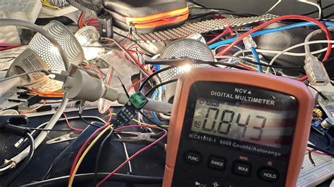 acs712 current sensor issue r esp32