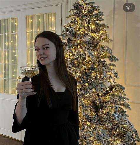 Margo18y Sexy Petite Girl Russian Escort In Dubai