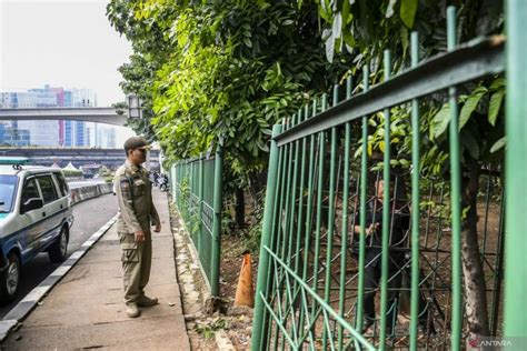 Jakarta Kemarin Verifikasi KJP Hingga Pemasangan CCTV Di Hutan Kota ANTARA News