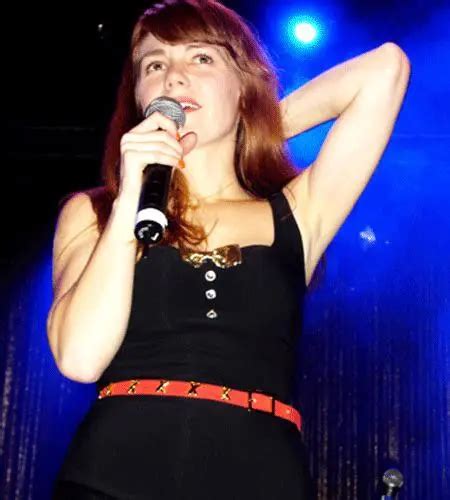 Jenny Lewis Scrolller