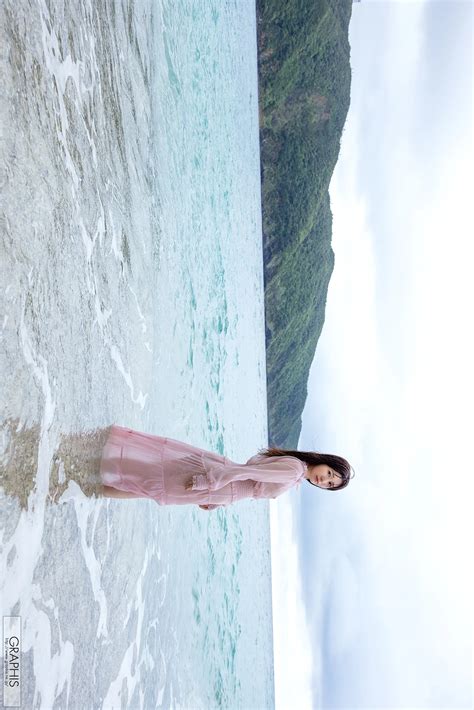 Mei Itsukaichi 五日市芽依 Graphis Special Gravure 「vacation」 Vol06 Page