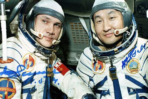 Монгол хүн сансарт ниссэний 41 жилийн ой тохиож байна Tsoh Mn