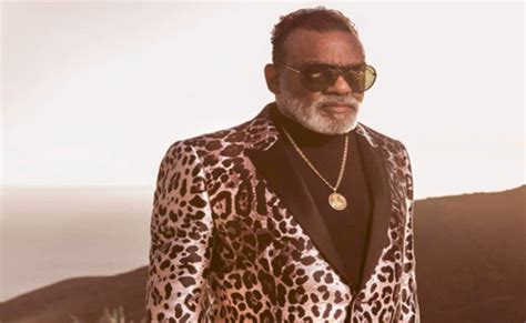 Ronald Isley Verzuz Outfit And New Look Has Women Calling Him “zaddy