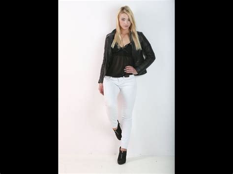 Sunshine Girl Cassie Toronto Sun