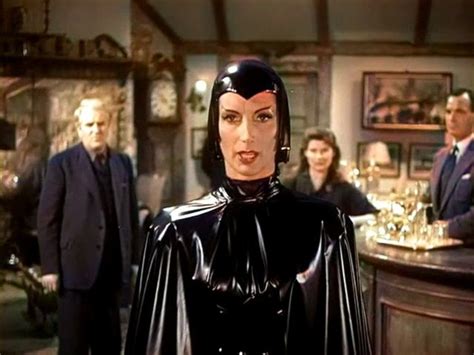 ”after The War Of The Sexes Women Became The Rulers Of Mars