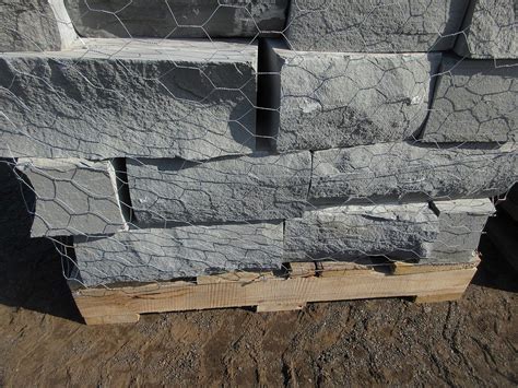 Thick Snapped Bluestone Wallstone