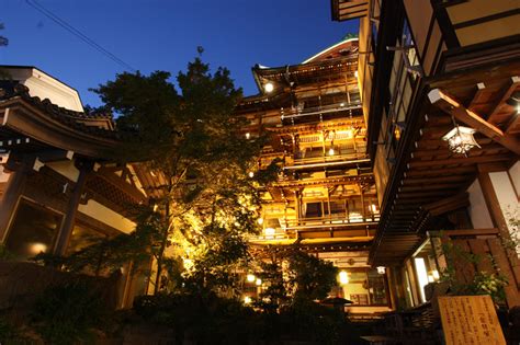 この宿に一度は泊まってみたい！物語を感じるレトロな温泉旅館10選 Tripa トリパ ｜旅のプロがお届けする旅行に役立つ情報