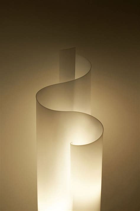 코디고로 플로어 스탠드 램프 바이소