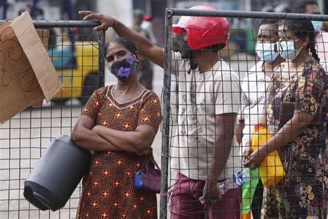 பொருளாதார நெருக்கடியால் இலங்கை பெண்களுக்கு ஏற்பட்டுள்ள இக்கட்டான நிலை சர்வதேச ஊடகம் தகவல்
