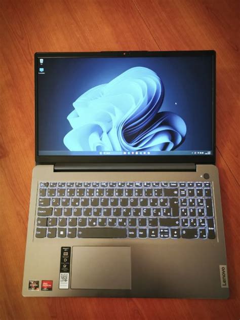 Prenosnik Lenovo Ideapad R U Gb Ram Gb Ssd