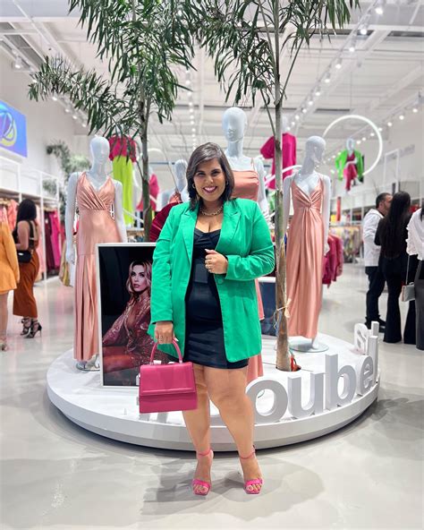 Ivina Oliveira Reis Influencer Não Está Afim De Cozinhar No Final De Semana Então Corre Para