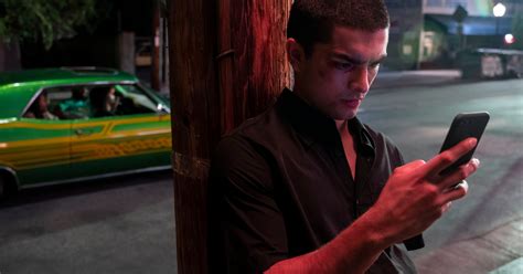 Where Are Cesar Mom And Dad In Netflix On My Block