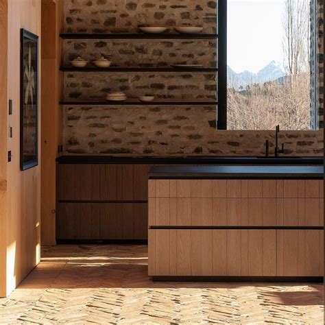 Eight Kitchens With Floor To Ceiling Cabinets That Cleverly Conceal Clutter