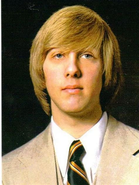 21 Retro Cool The Best 70s And 80s Hairstyles For Men Looksgreatonme
