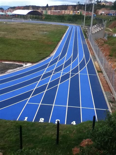 Pistas De Atletismo — Active Recreación Sas