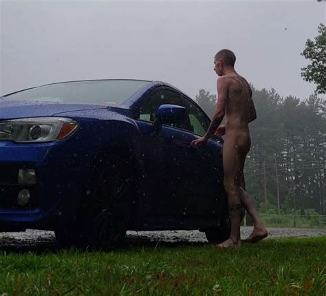 Pro Tip On Keeping Your Clothing Dry While Your In The Rain Don T Wear Your Clothing In The