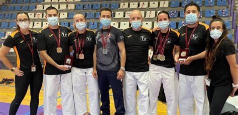 El Karate Club San Vicente Logra 6 Medallas En El Autonómico De Veteranos Karate Mrprepor El