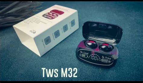 M32 Tws Earbuds Black At ₹ 250 Piece In New Delhi Id 2850590637191