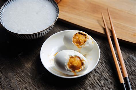 요리 서빙 음식 소금에 절인 오리 계란 사진 사진 배경 특별 요리 소금에 절인 오리알 소금 오리 알 배경 일러스트 및 사진 무료 다운로드 Pngtree