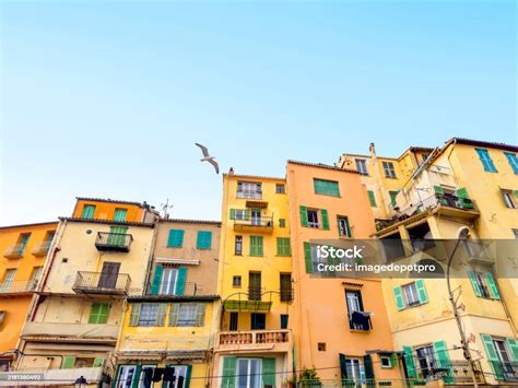 프렌치 리비에라 유서 깊은 마을에서 바라본 건축 도시 전망 0명에 대한 스톡 사진 및 기타 이미지 0명 갈매기 거리 Istock
