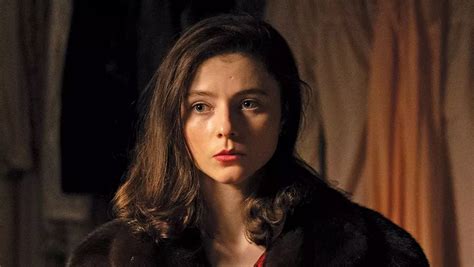 William Oldroyds Gritty Period Drama Eileen Is Great Holiday