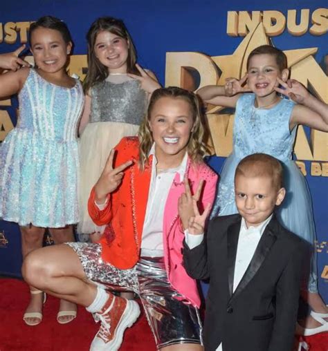 Jojo Siwa Height Weight And Physical Measurement Celeheight