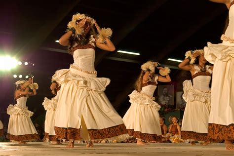 Where To See Hula Dancing In Maui Hawaii National Geographic