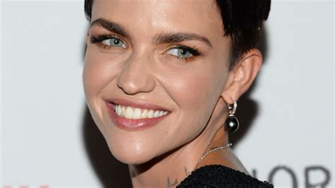 Ruby Rose And Miley Cyrus Identify As Gender Fluid But What Exactly Does Gender Fluidity Mean