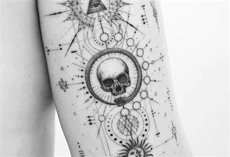 Tatuajes De Calaveras En El Pecho Para Mujeres