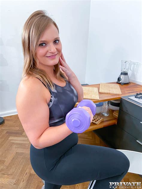 Lina Mila Receives A Mouthful Of Jizz While Lifting Weights At The Same Time CoedCherry