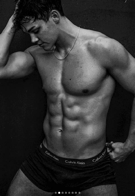 Noah Beck Per Calvin Klein Ecco Tutte Le Foto Che Instagram Ha