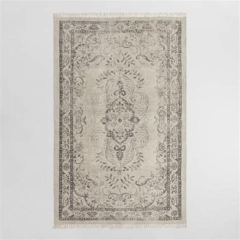 Traditional Farmhouse Or Cottage Style Rugs I Love The Lettered Cottage