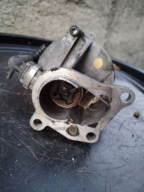 Вакум помпа за рено сценик 2004 2008г Помпи Резервни части консумативи аксесоари Пе