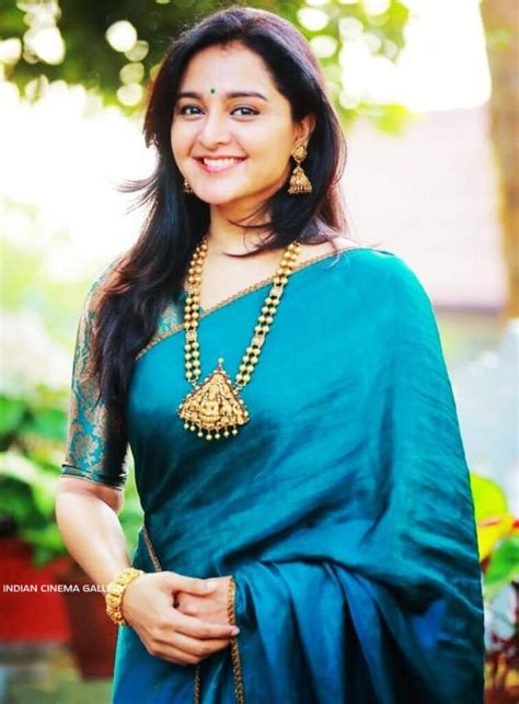 Manju Warrier Hot Photos Pics New Images And Hd Wallpapers