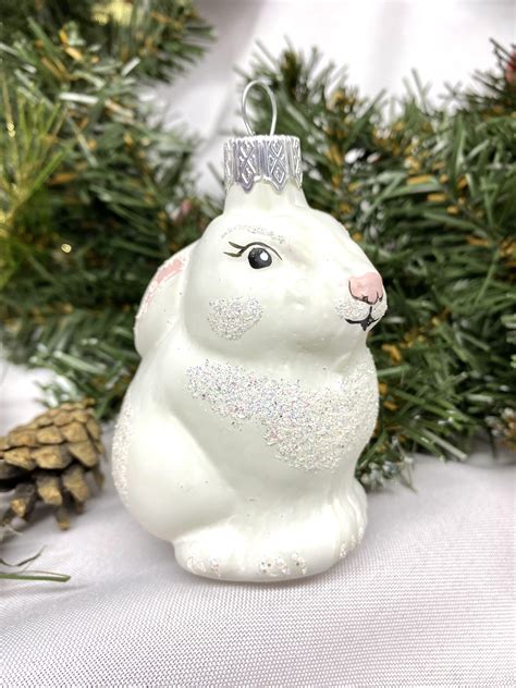 Іграшка на ялинку зі скла ручної роботи Зайчик круглий 1 шт F 46 • Краща ціна в Києві