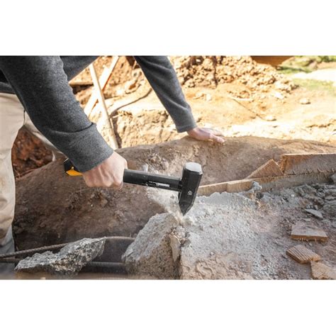 Toughbuilt 4 Lb Smooth Face Steel Head Fiberglass Blacksmith Specialty Hammer Tb H1 1bs F4 At