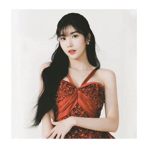Kwon Eunbi 3rd Concert Queen Photobook [scans] Kpopping