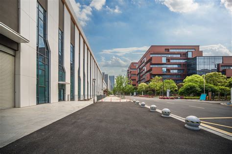 Dynamic Cladding Dynamic Cladding
