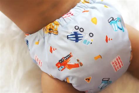 پوشک استخری چیست؟ آیا واقعا کاربردیه؟