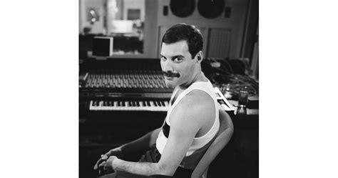 28 години от смъртта на гениалния вокалист на Queen Фреди Меркюри Видео