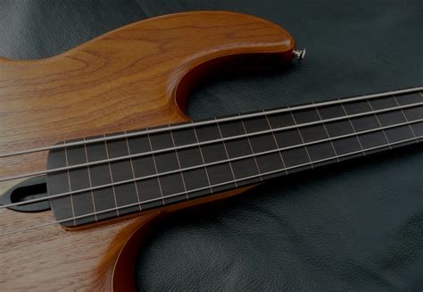 Wal Mk Ii Fretless 4 String Bass Guitar Luthiers Access Group