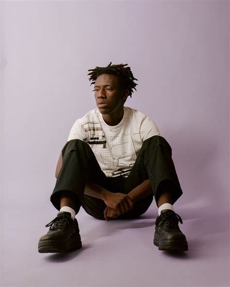 Z世代が注目するオルタナポップアーティストbinkiの挑戦Virgin Music Japan Picks Virgin Music Label Artist