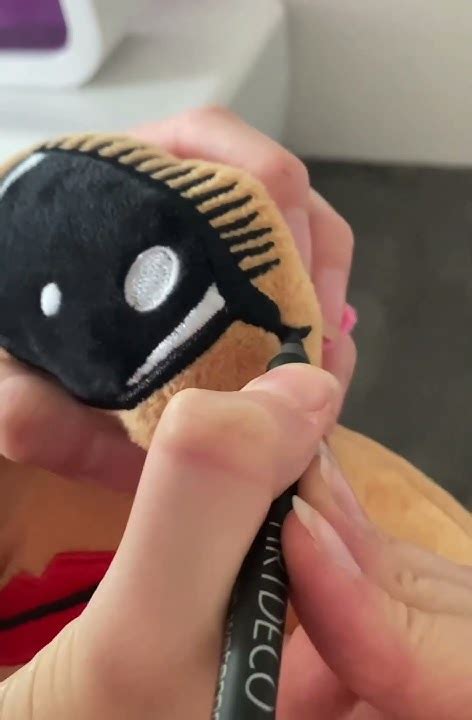 Today Were Putting Make Up On Pou💅💄 Schminke Funny Memes Pou Cute Asmr Music Makeup