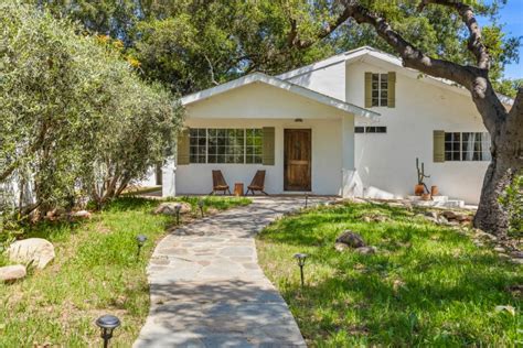 658 S La Luna Ave Ojai Ca 93023 Mls 224639 Zillow