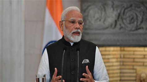 National Sports Day Narendra Modi And Anurag Thakur Pay Tribute To