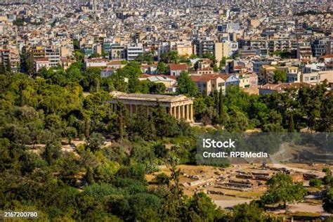 그리스 아테네 2024년 5월 3일 그리스 아테네 중심부에 있는 고대 그리스 아고라 유적에 있는 불과 공예의 신 헤파이스토스 신전 0명에 대한 스톡 사진 및 기타 이미지